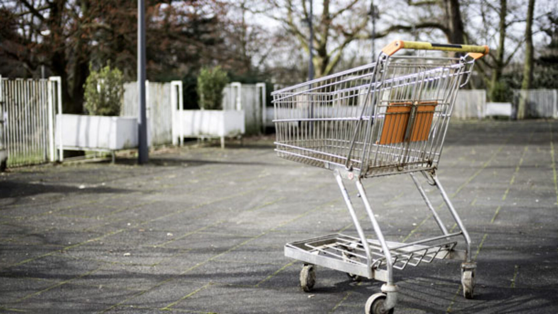 Automatic buying to help customers make decisions