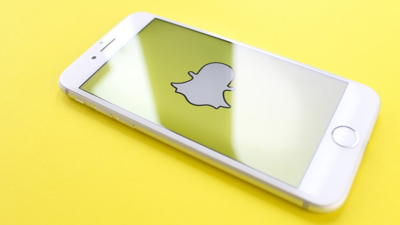 How Snapchat is becoming a content creation hub - Superb